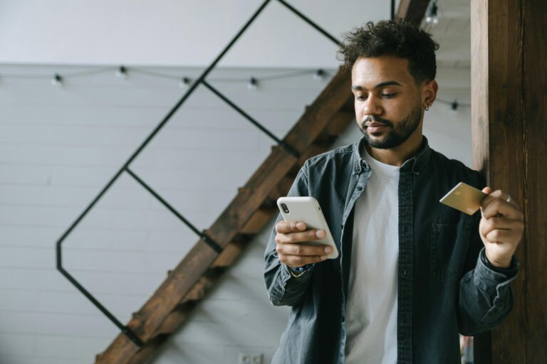 6 Stats Pointing to the Rise of Gen AI-Powered Shopping - Finovate